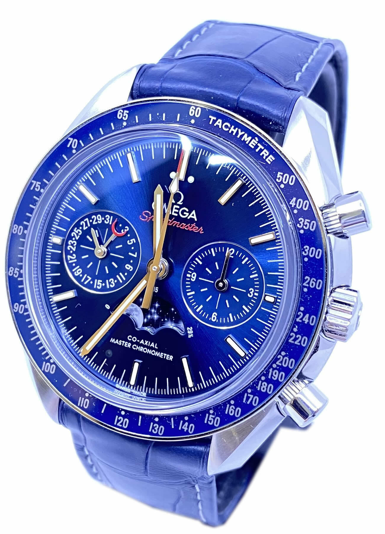Omega Speedmaster Moonwatch Master Chronometer Moonphase - Exquisite ...