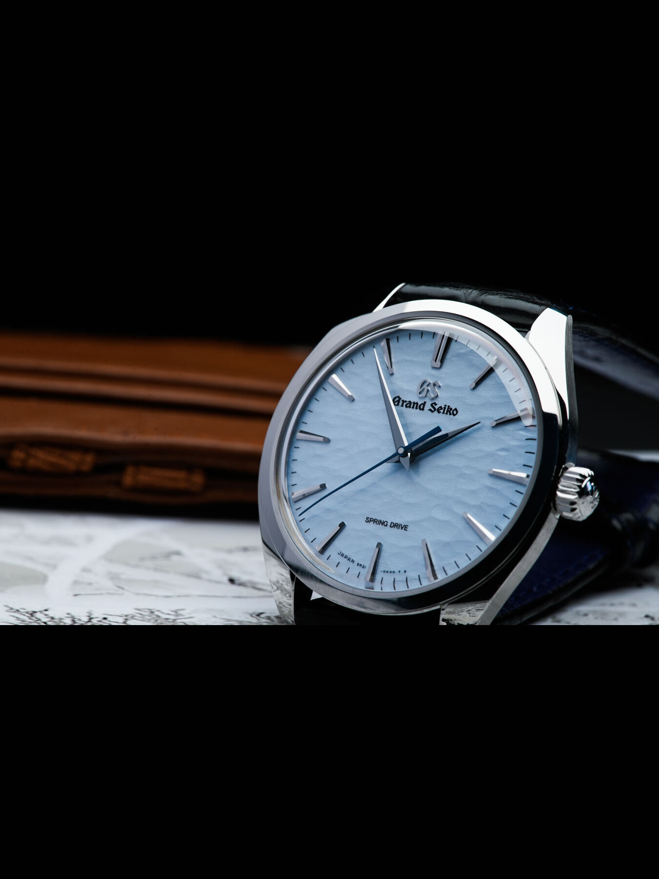 Grand Seiko SBGY007 - Exquisite Timepieces