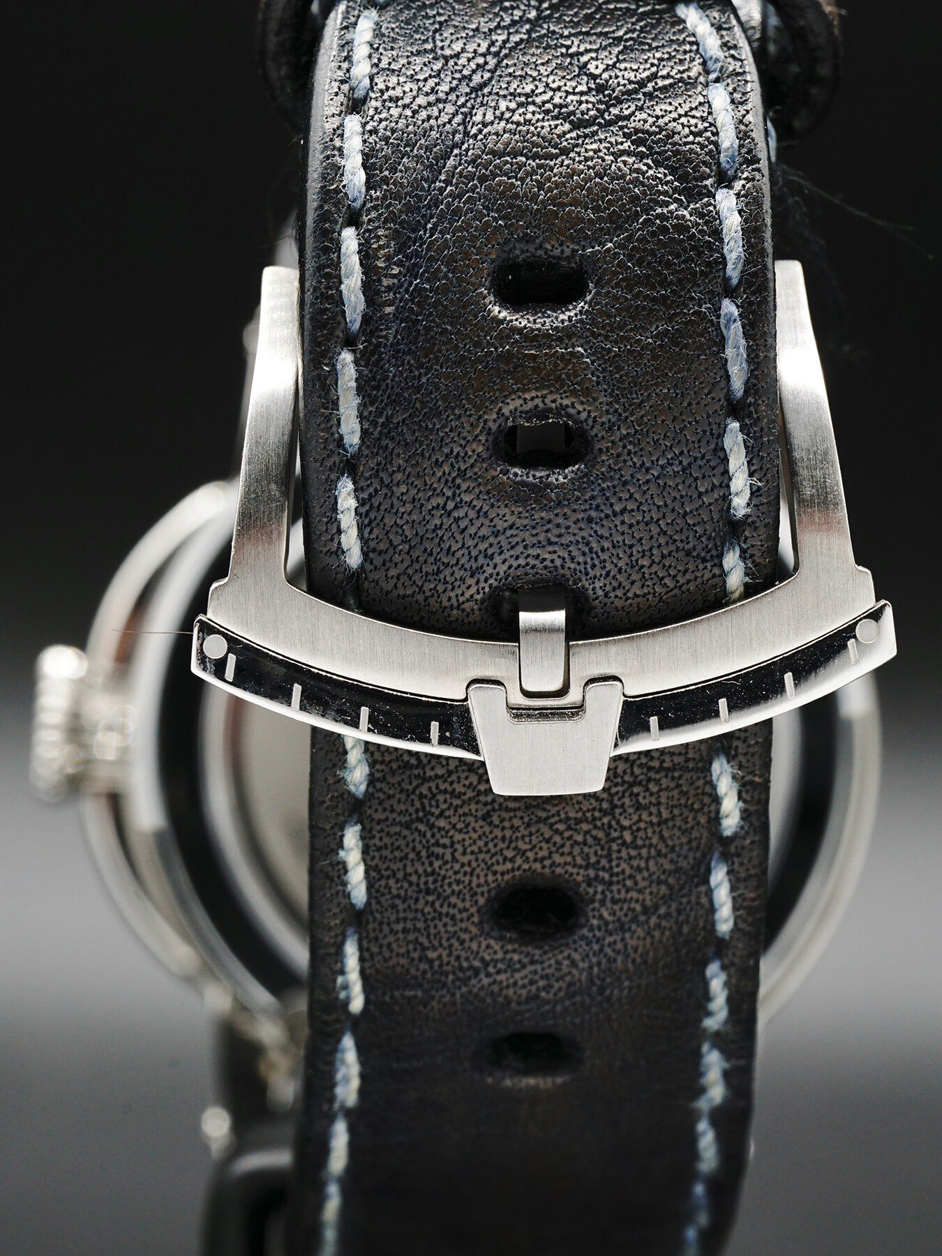 Larcum Kendall Regulator Black- Exquisite Timepieces