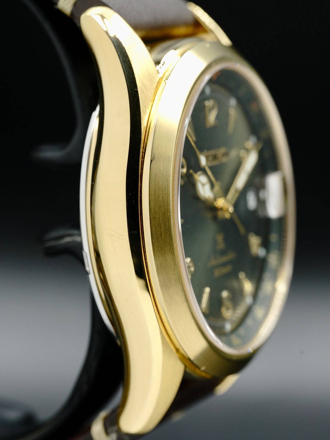 Seiko Prospex Alpinist SPB210 - Exquisite Timepieces