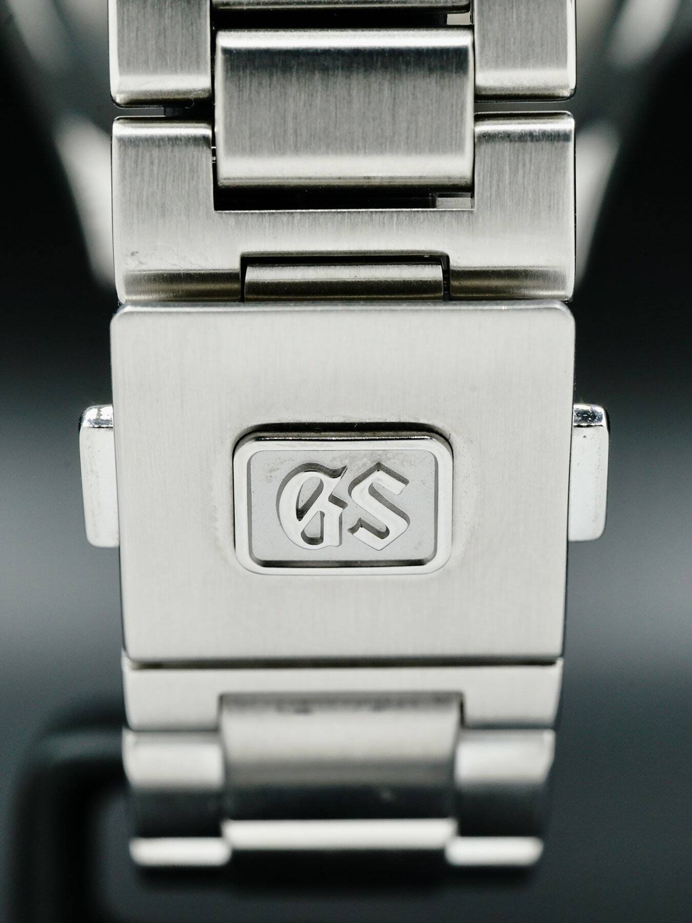 Grand Seiko Sports GMT SBGN005 - Exquisite Timepieces