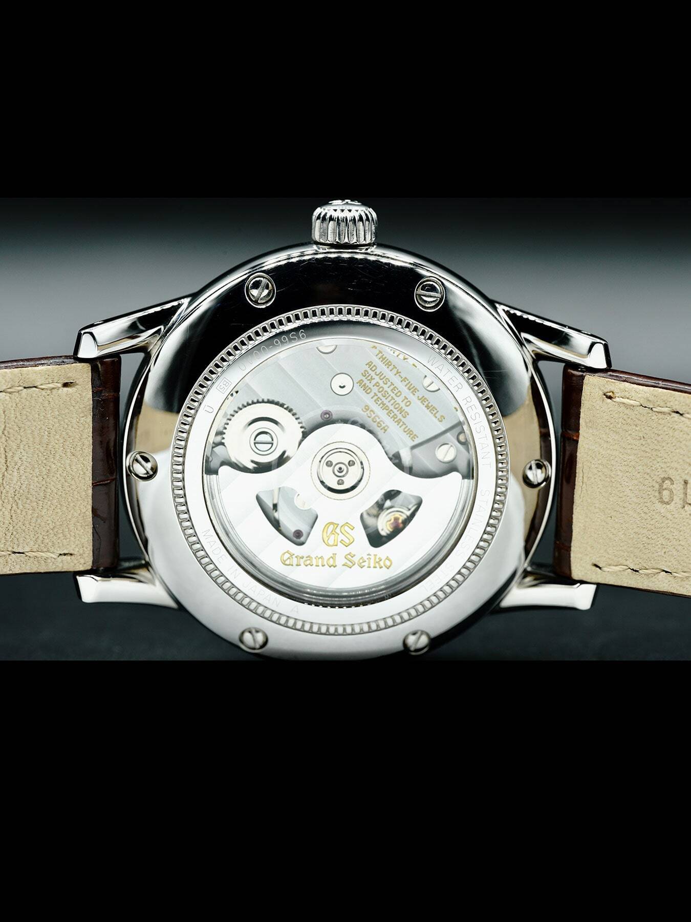 Grand Seiko Automatic GMT SBGM221 - Exquisite Timepieces