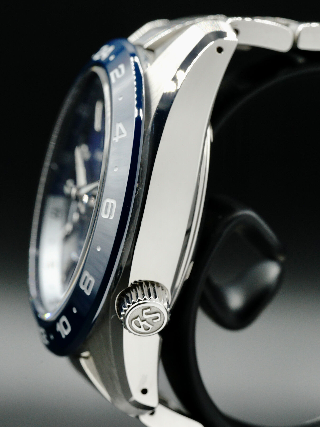 Grand Seiko Sport GMT SBGE255 - Exquisite Timepieces