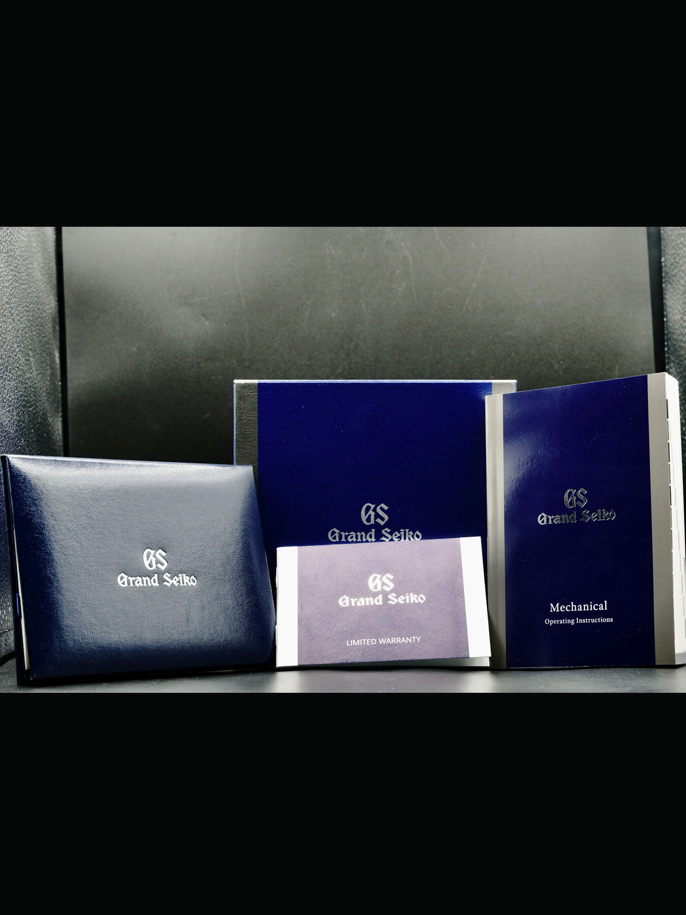 Grand Seiko Automatic GMT SBGM221 - Exquisite Timepieces