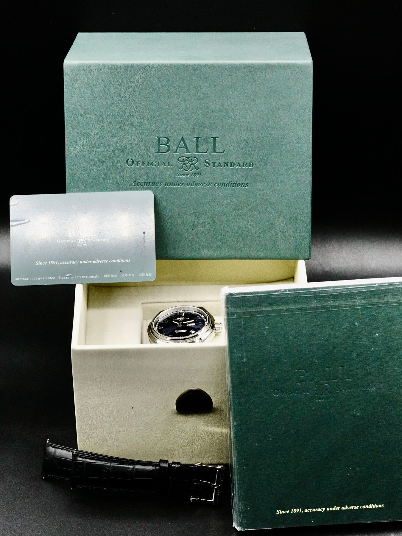 Ball Watch Trainmaster Cleveland Express COSC NM1058D-LCJ-BE ...