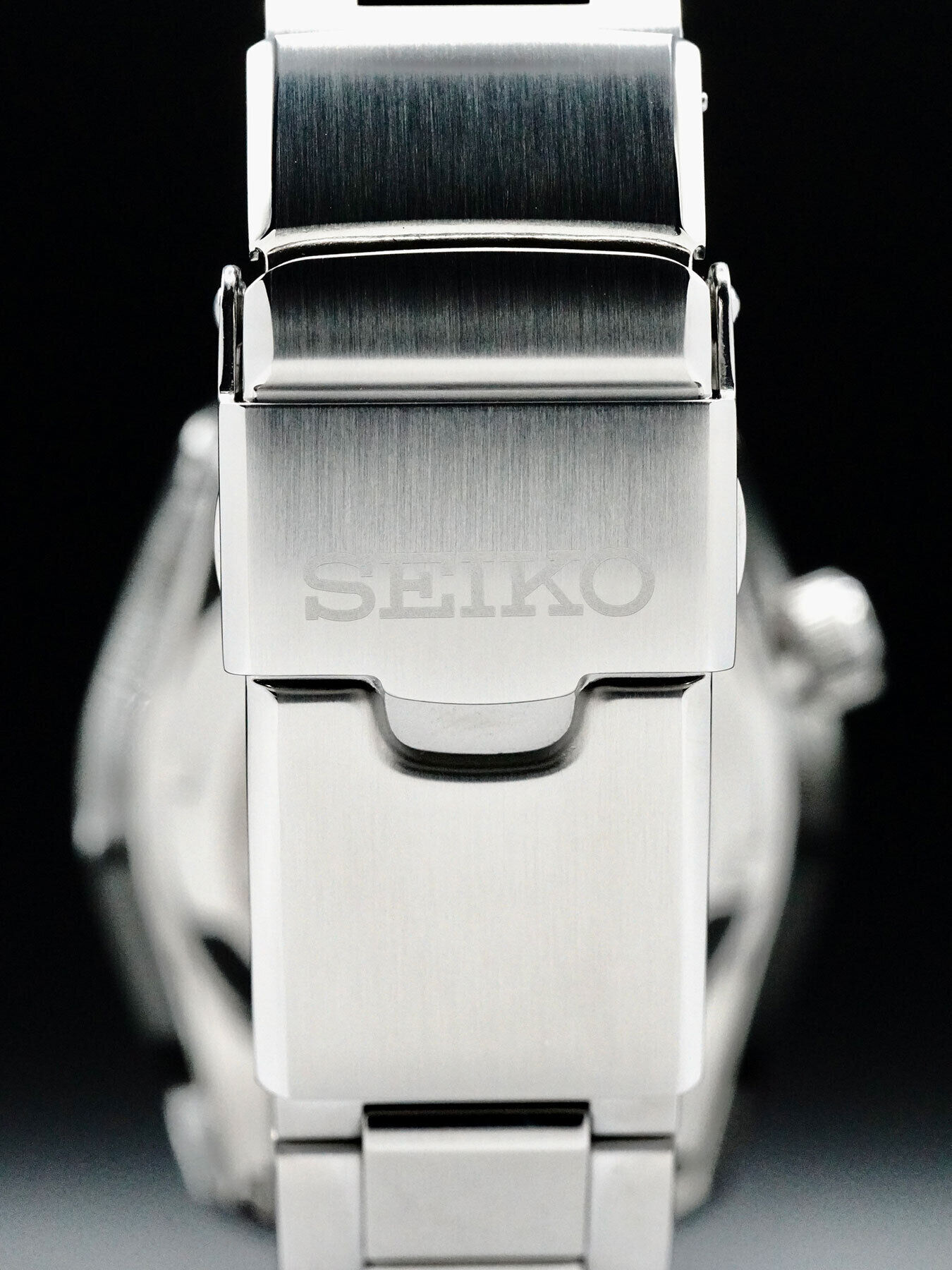 Seiko Prospex SPB240 - Exquisite Timepieces
