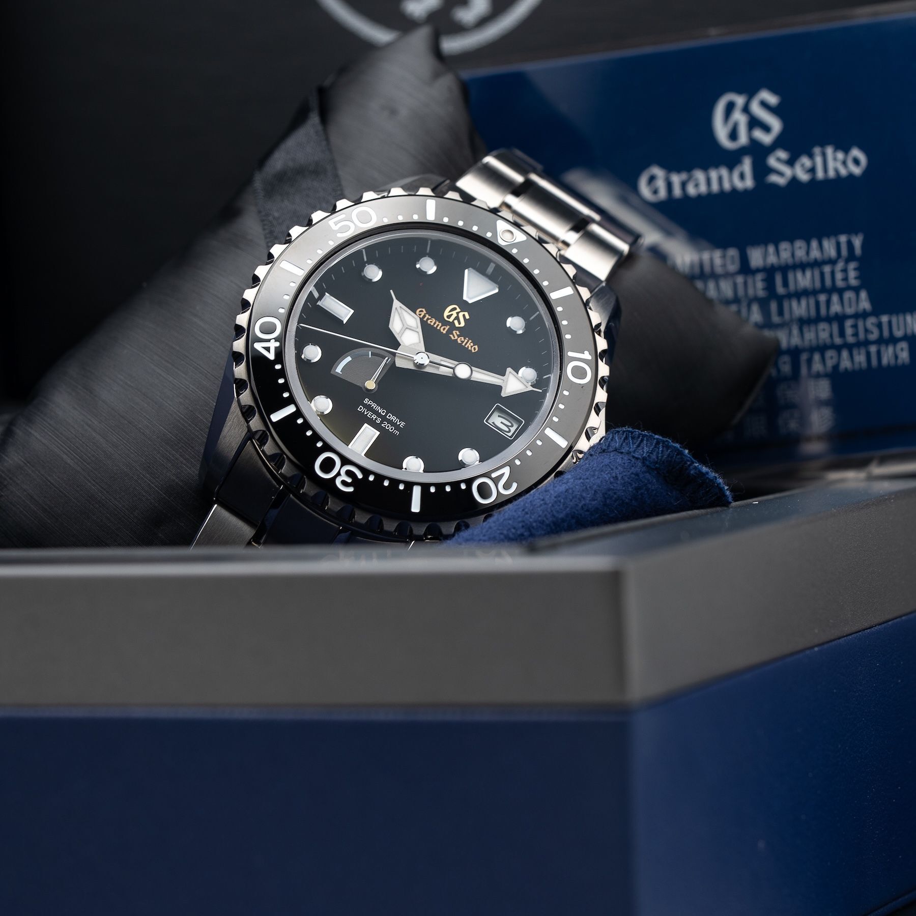 Grand Seiko Sbga231 Spring Drive Diver Black Dial - Exquisite Timepieces