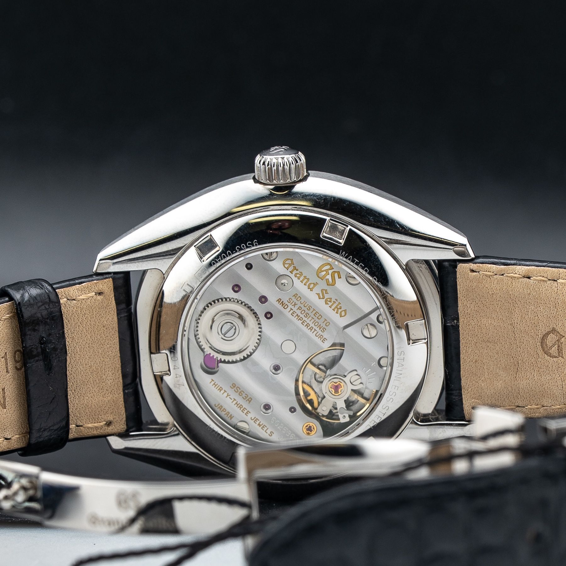 Grand Seiko SBGK007 - Exquisite Timepieces